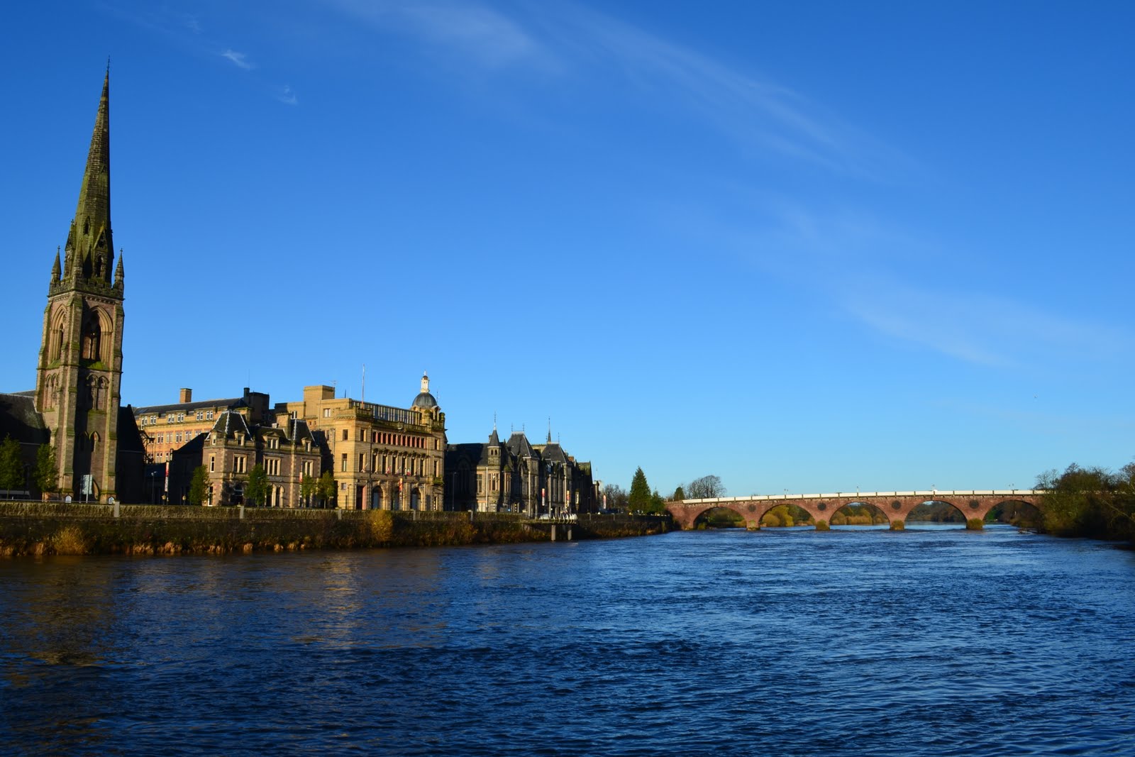 Tour Scotland: Tour Scotland Photographs River Tay Perth Perthshire ...