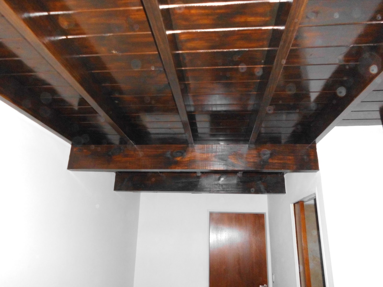 Entrepisos de madera, escaleras.: Entrepisos