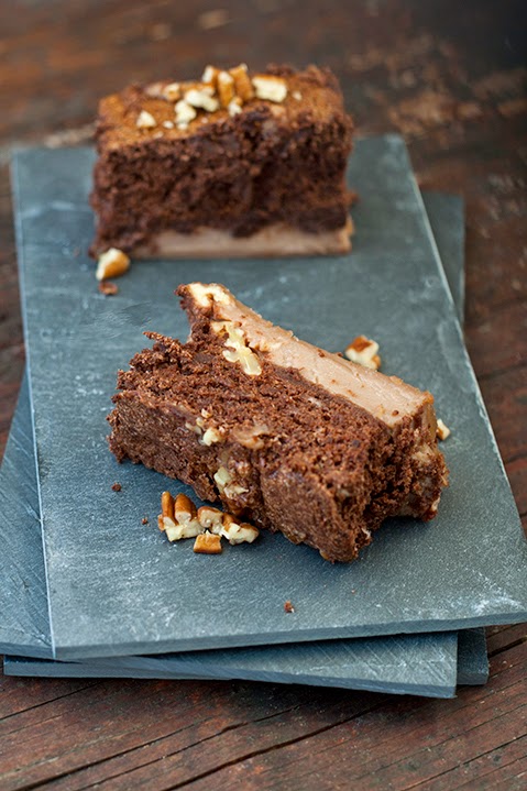 Magische taart brownie style: met chocolade en pecannoten - Hap en Tap