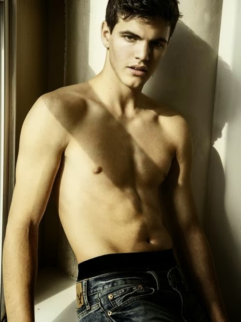ELITE MODEL MANAGEMENT TORONTO : Aleksandar Featured on Models.com!