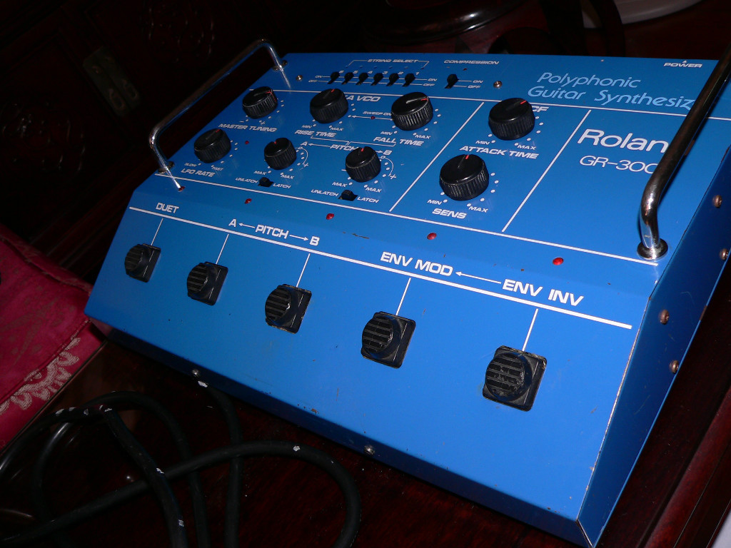 MATRIXSYNTH: Roland GR-300 Vintage Guitar Synth with Rare FS-3 Foot Switch