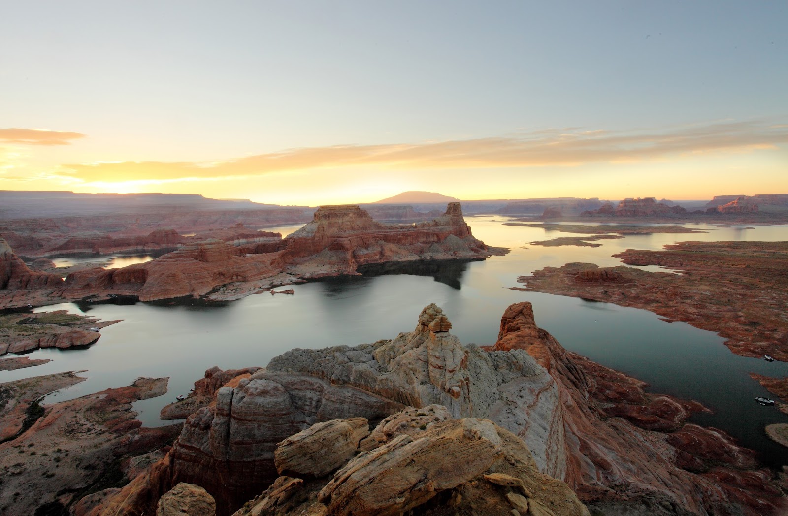 ALSTROM POINT. PAGE, ARIZONA - ADAM HAYDOCK