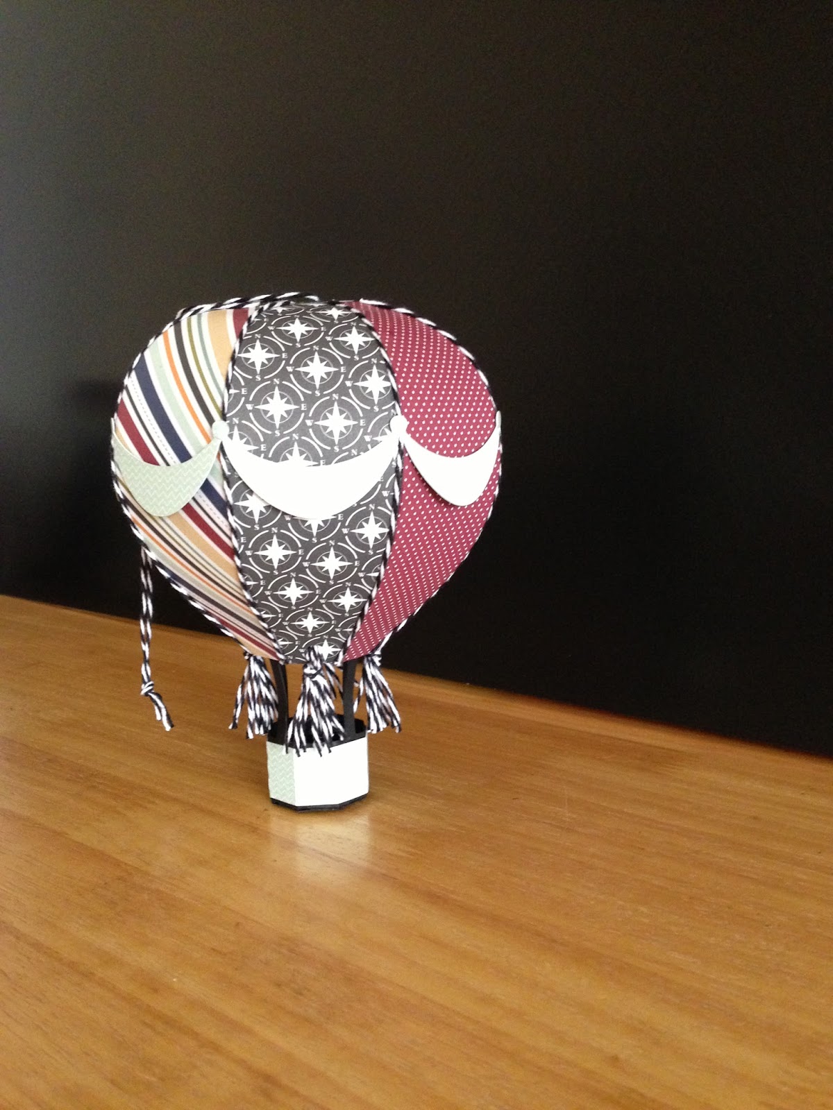 Scrappy Mommy: 3d Paper Hot Air Balloon