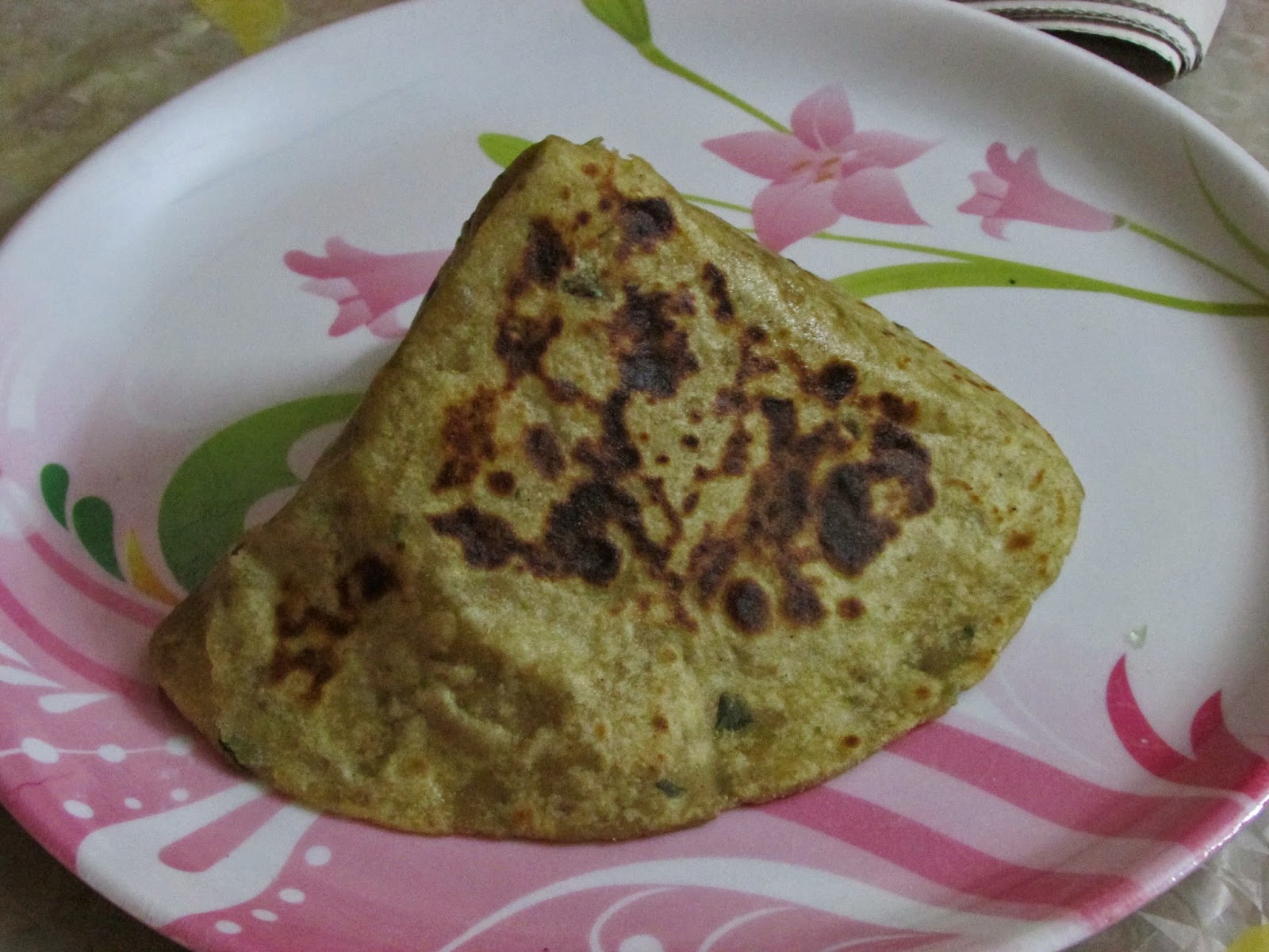 Sujana's kitchenette : Aloo Methi Roti