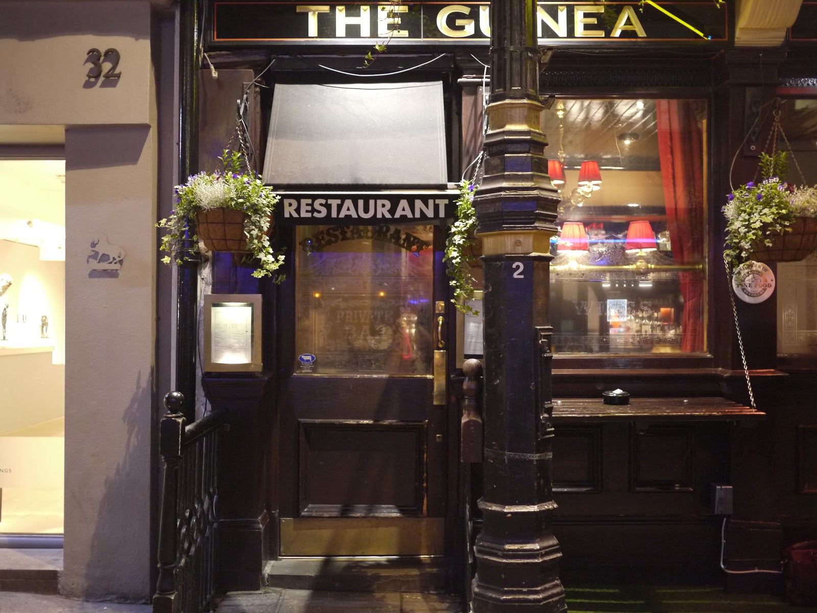 Cheese and Biscuits: The Guinea Grill, Mayfair