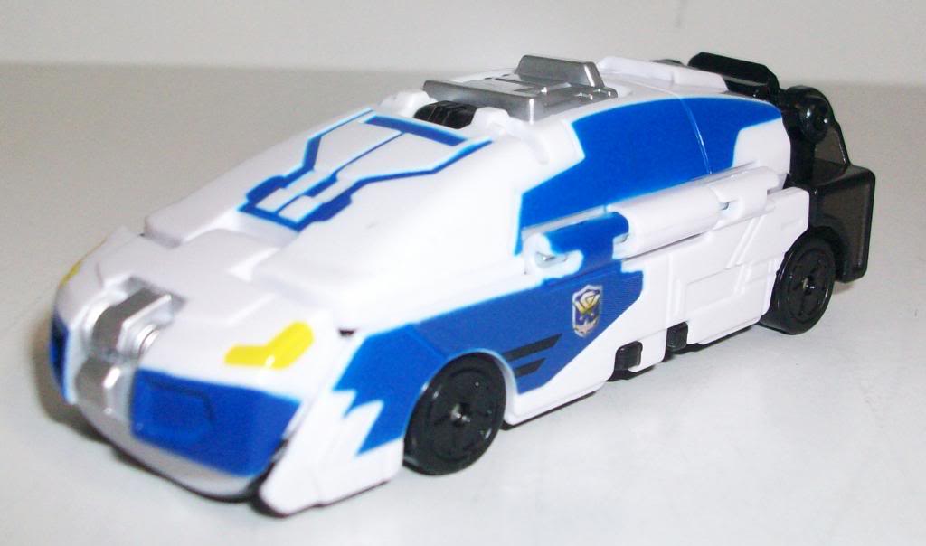 Random Toy Reviews: VooV: Patrol Union!! Guardian Robo