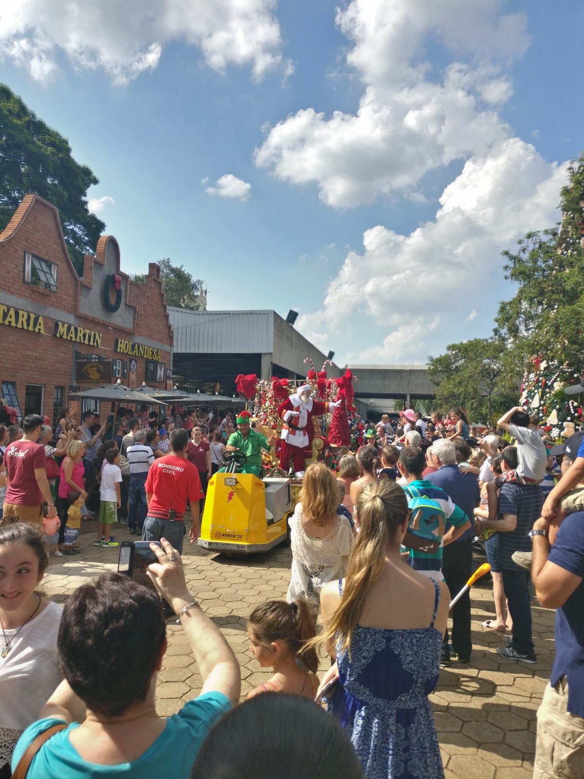 Schrage Family: The Brazilian Adventure / A Aventura Brasileira: 2017