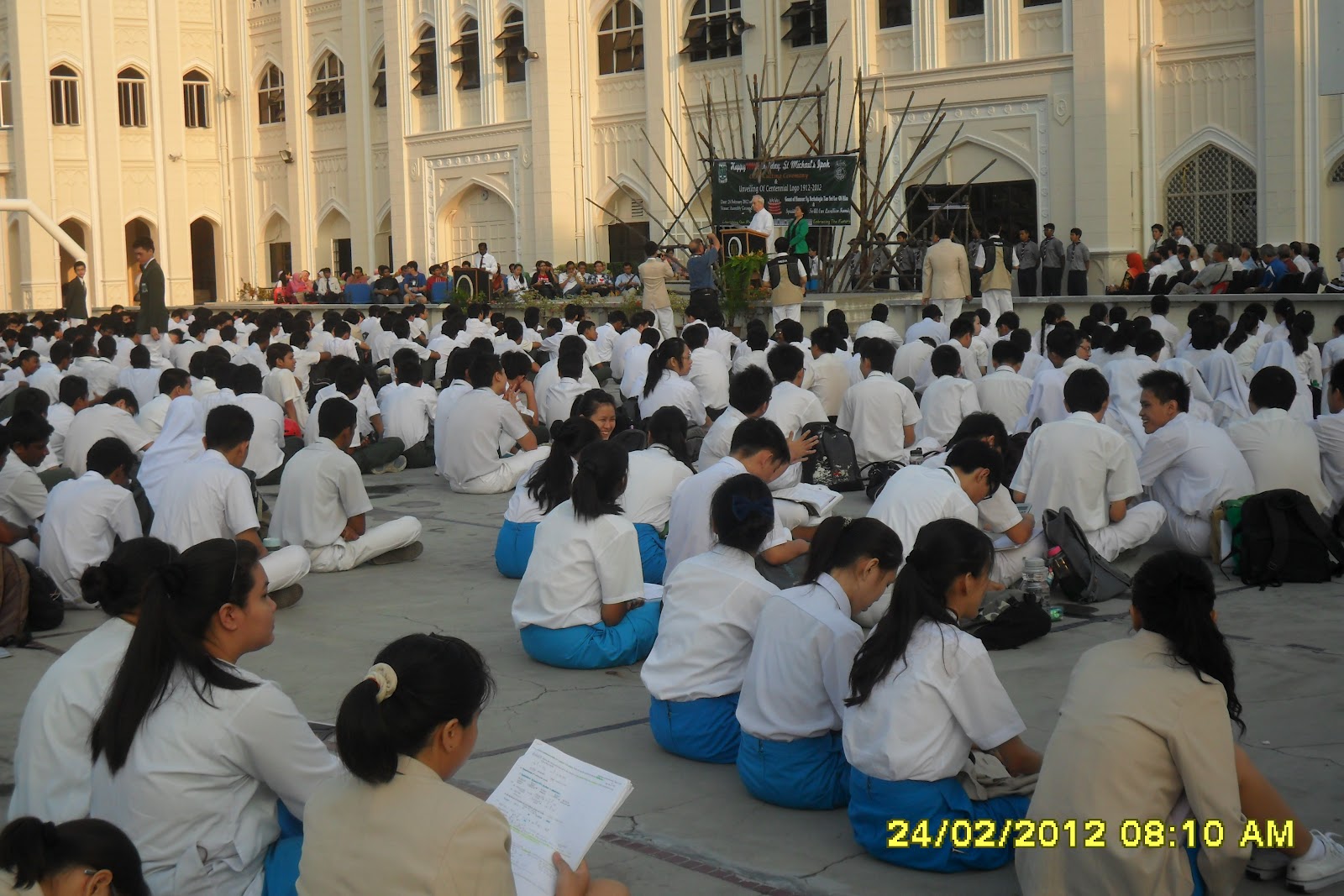 cikgu azhar 2: February 2012