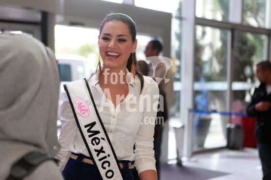 fanmissmexico: Karin llega a Sao Paulo!!