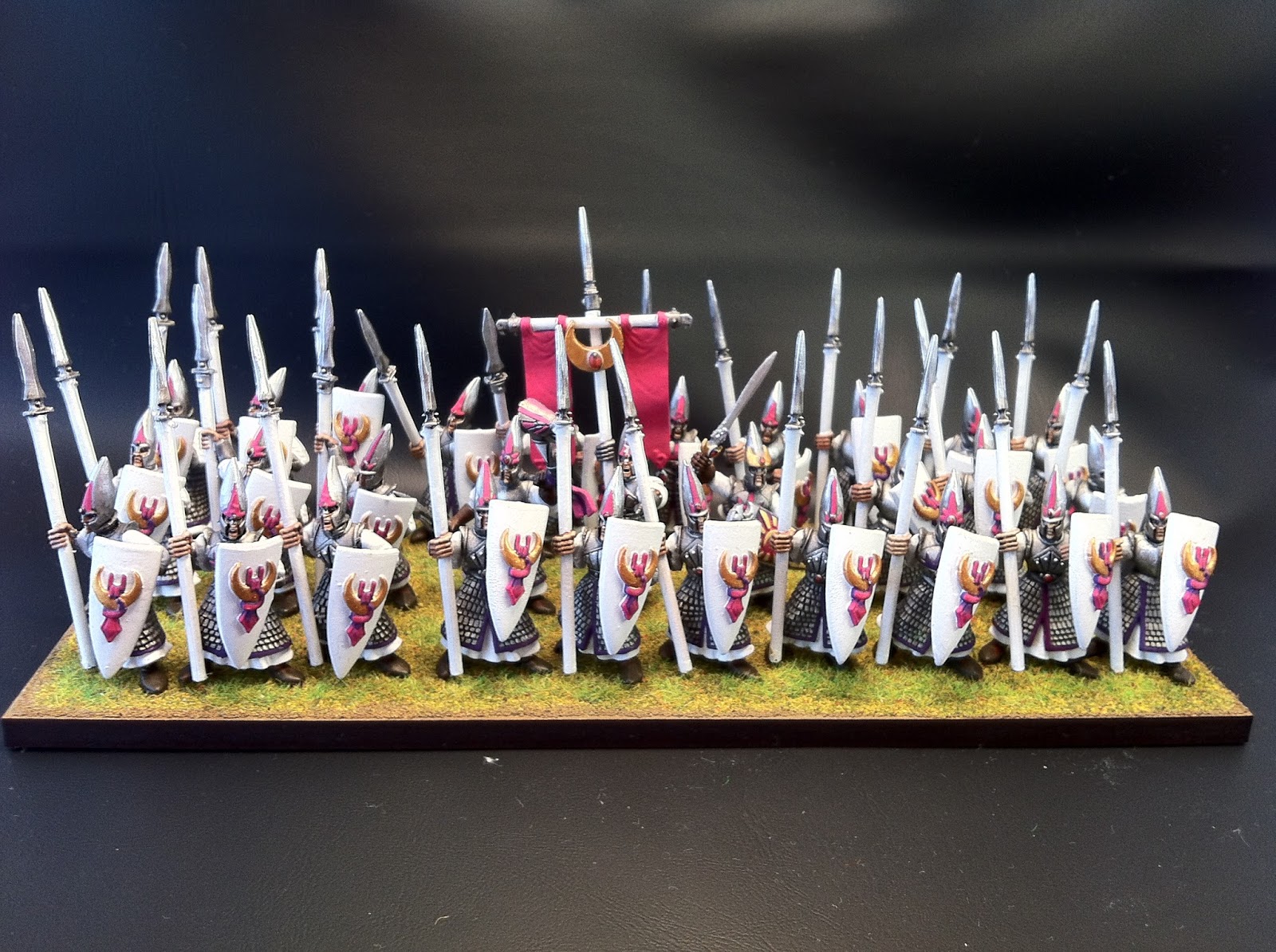 BLACK FIRE PASS: Multi-basing Elves for Kings of War