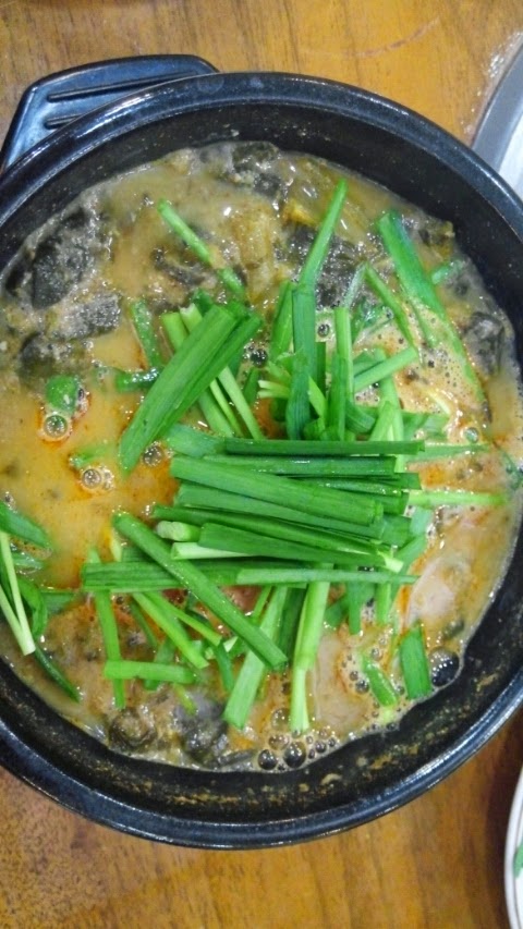 Life in Korea: Weird Korean Food 1 - Mudfish (loach) Soup