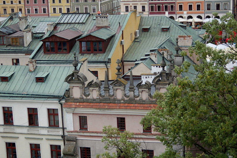 I tu i tam....Y aqui y alla: Grobowiec-piramida, ruina zamku i Perła ...