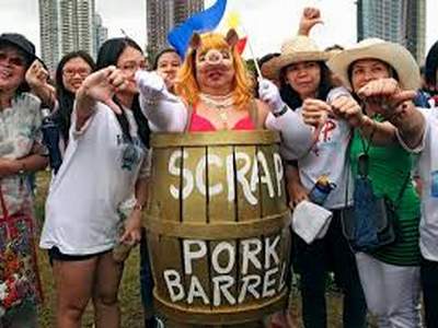 SOCIAL KOMEDI: PORK BARREL SCAM RALLY