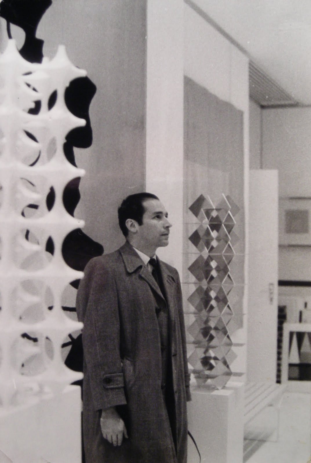 ARTE MARIO ROLDAN VILLA : Artistas cinéticos