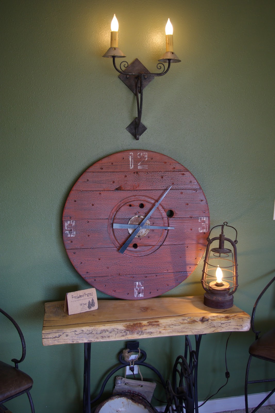 Reclaimed Rustics: Wire Spool Clock