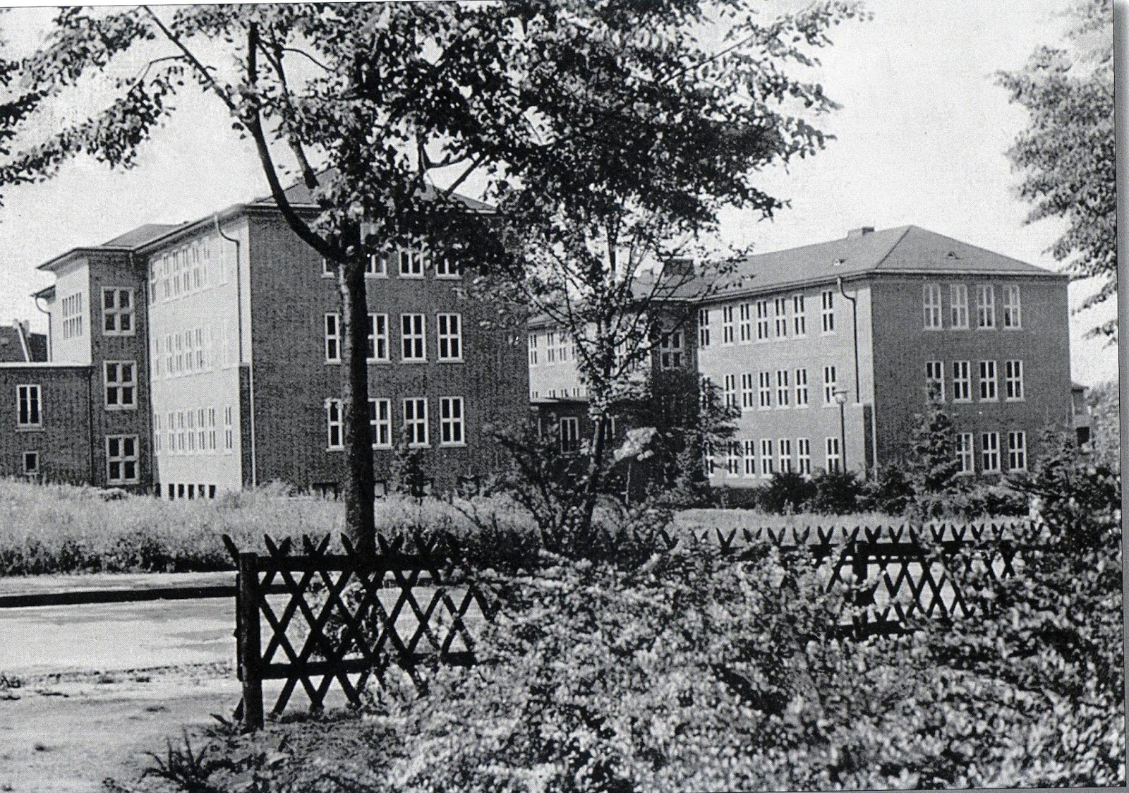 Redaktion Emons: Das Berufskolleg Stadtmitte: Ein Zeitsprung an der Kluse