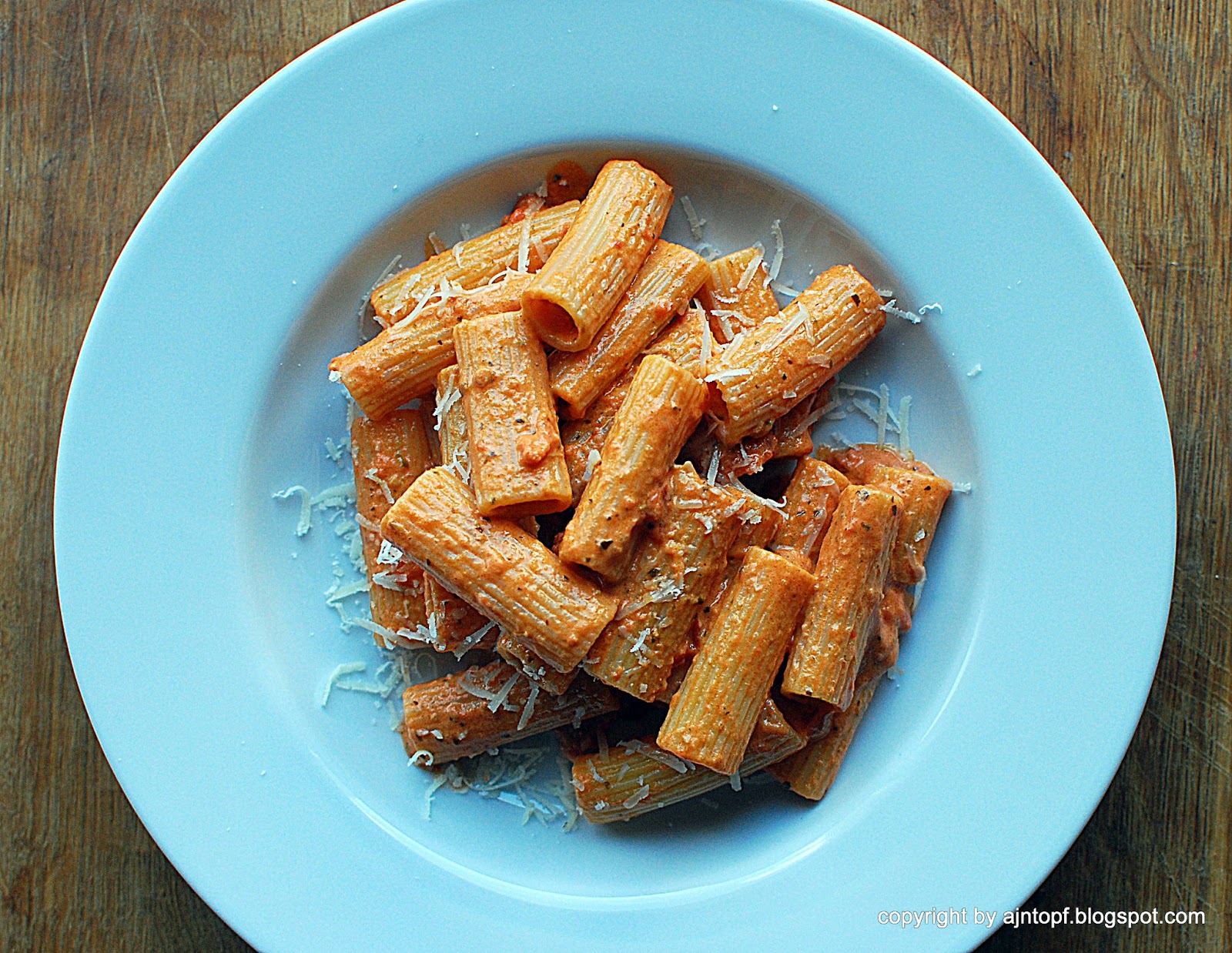 eintopf: makaron ze śmietaną, pomidorami i pesto (rigatoni panna, pesto ...