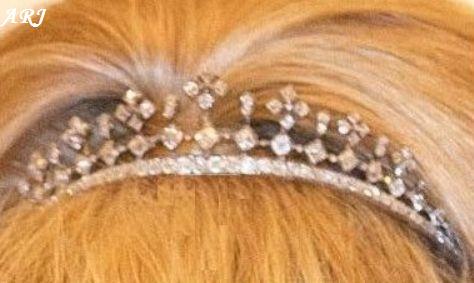 Artemisia's Royal Jewels: January 2013