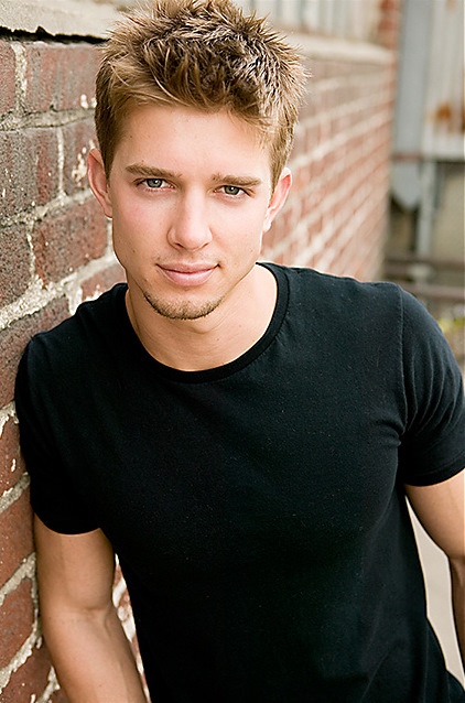 L'Homme du Jour: DREW VAN ACKER