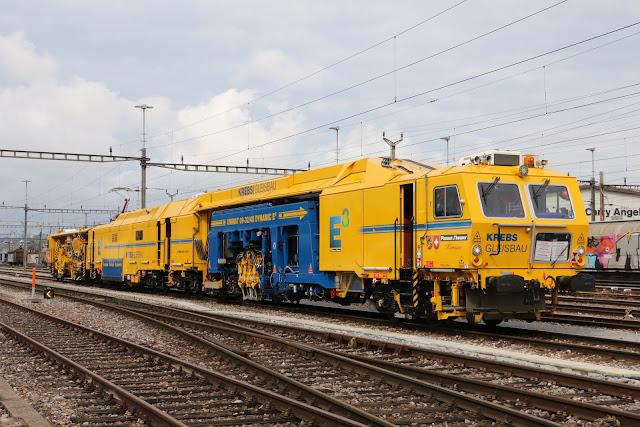 LA PASSION DU TRAIN: La bourreuse Plasser & Theurer hybride E3 par Théo S