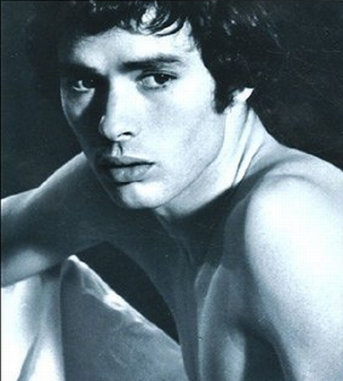 Acervo João Piol Revistas de Fotonovela: Pierre Clement