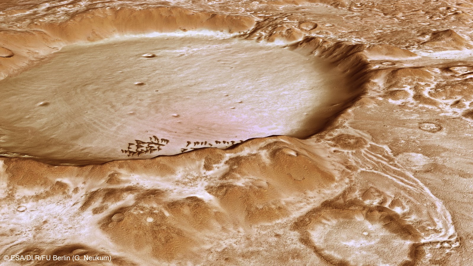 Suburban spaceman: ESA Mars Express: HRSC Images - Mountains Look Frosty