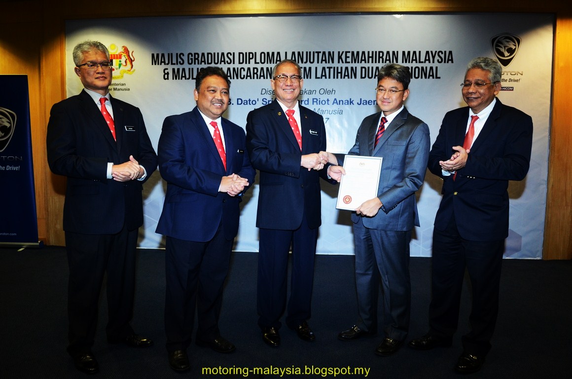 Motoring-Malaysia: PROTON RECEIVES ACCREDITATION AS A CENTRE FOR ...