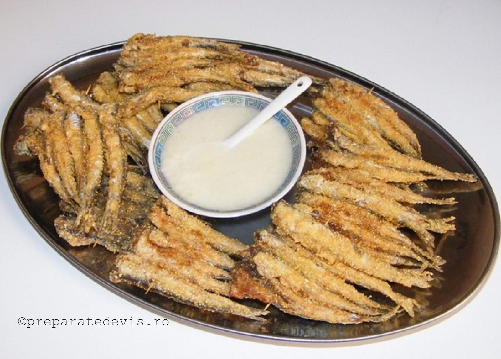 Hamsie prajita in crusta de malai | Preparatedevis.ro