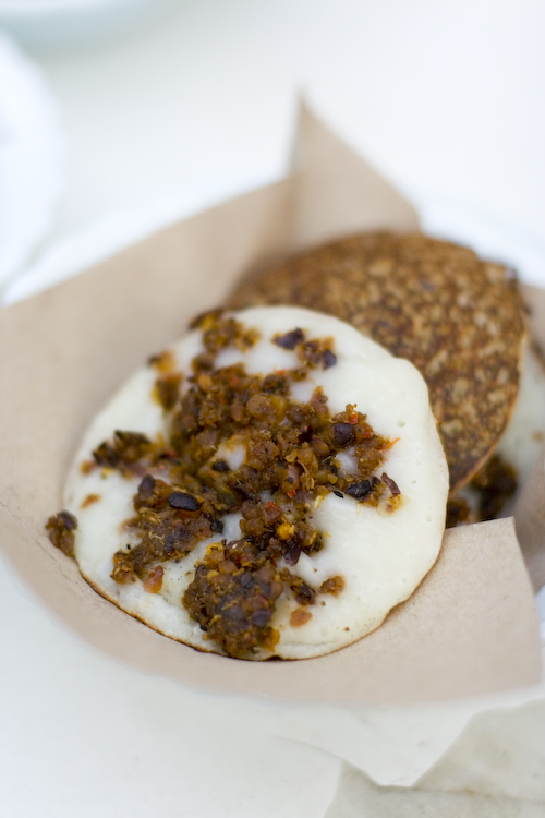 Sekitar Pasar Cihapit, Banyak Jajanan Enak! | Bandung Diary