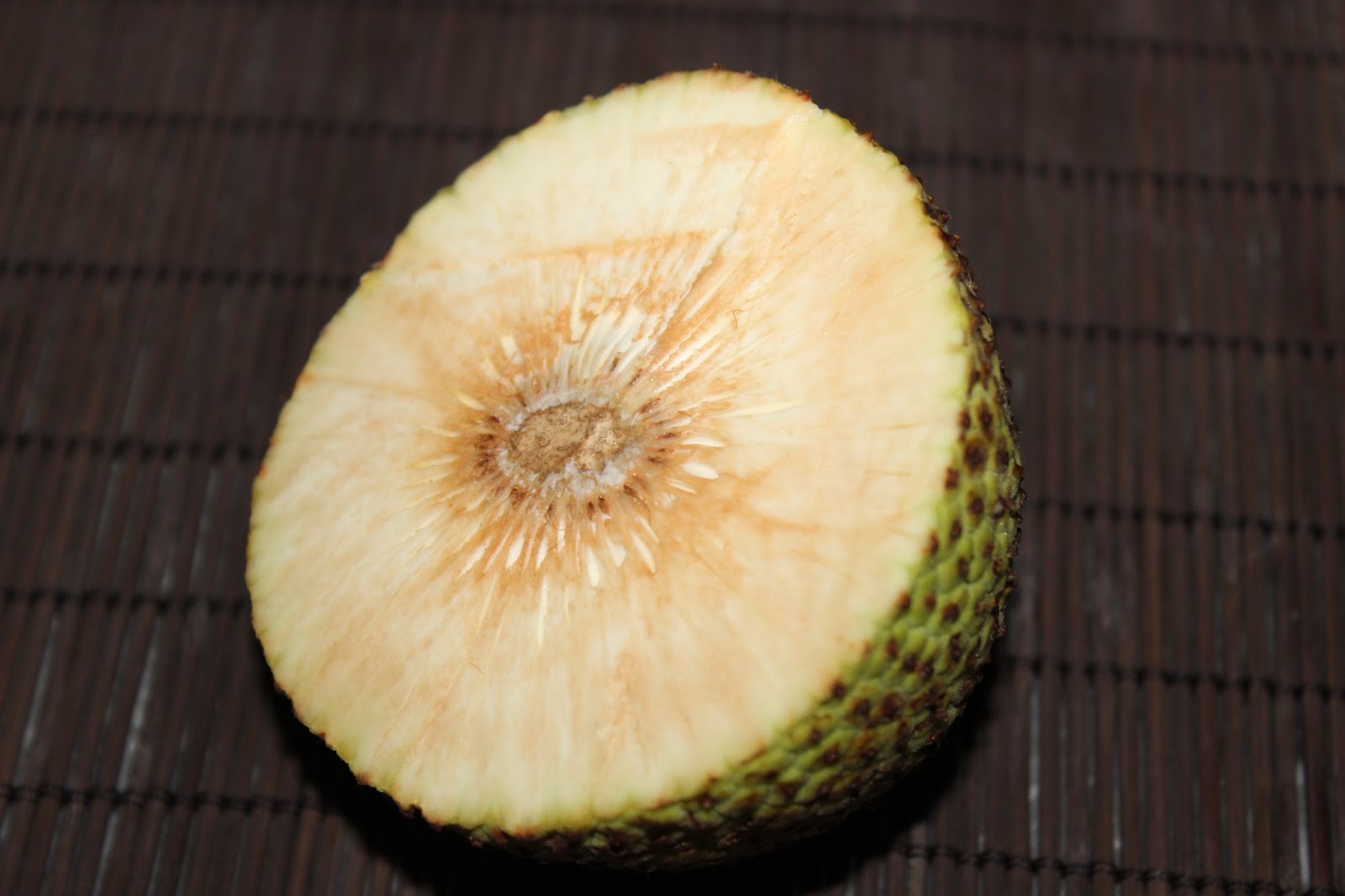 One Teaspoon Of Life: Jeegujje podi / Neerphanas Kapo / Bread fruit fry