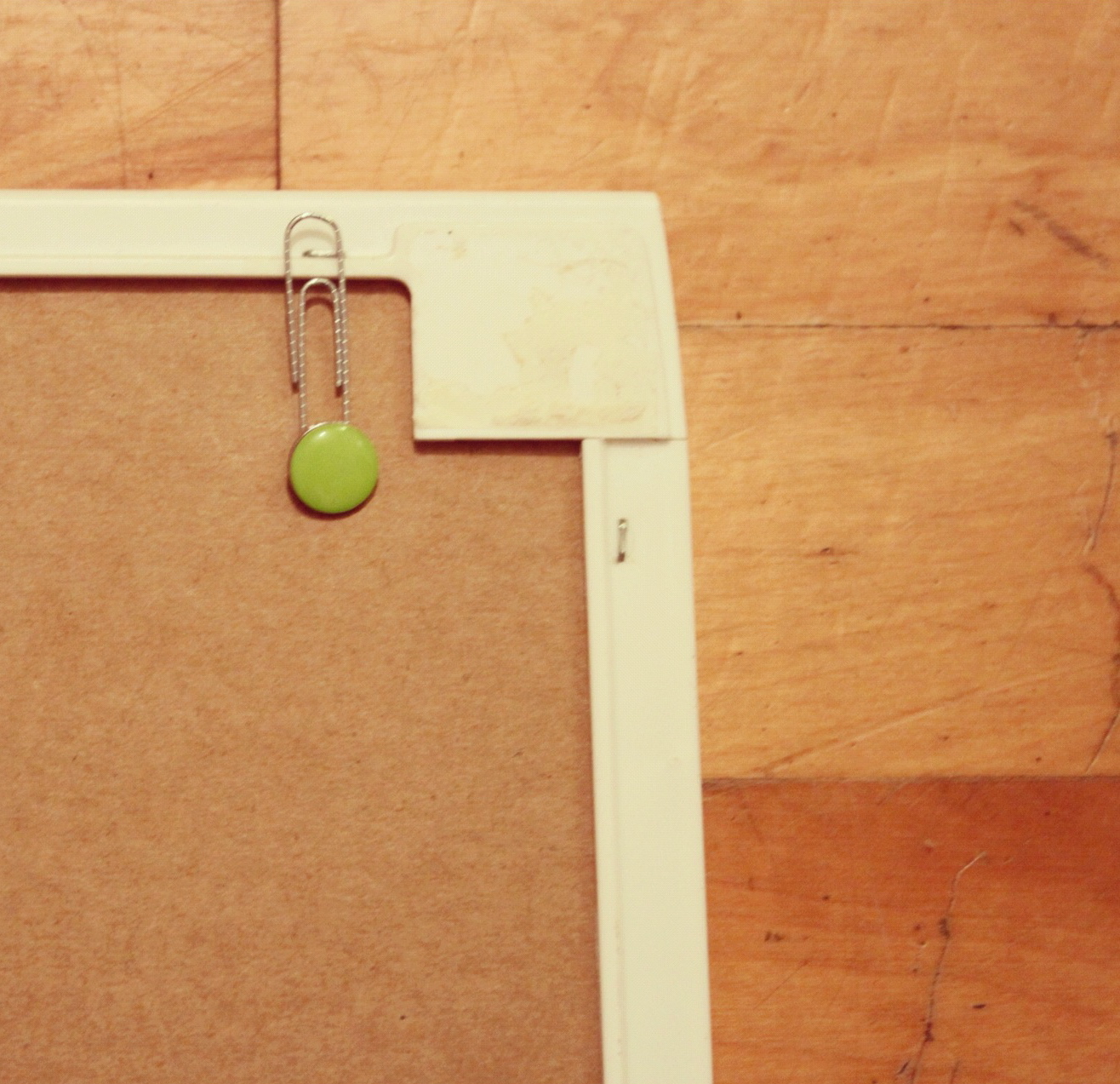 The Curious Mr. Bee: D.I.Y. Frame hooks