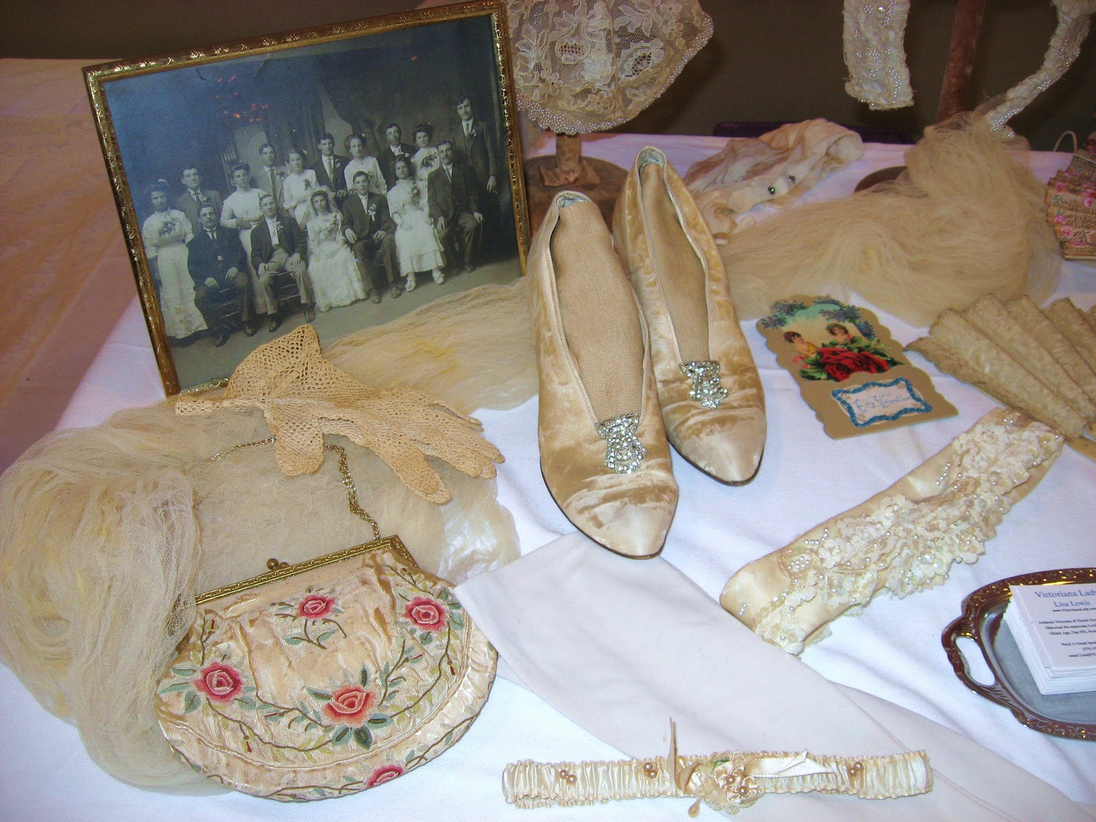 All Things Victorian: Things I Love...Antique Purses