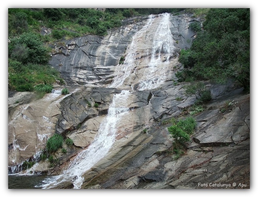 Foto Catalunya : Gualba (L'església de Sant Vicenç) y Parque ...
