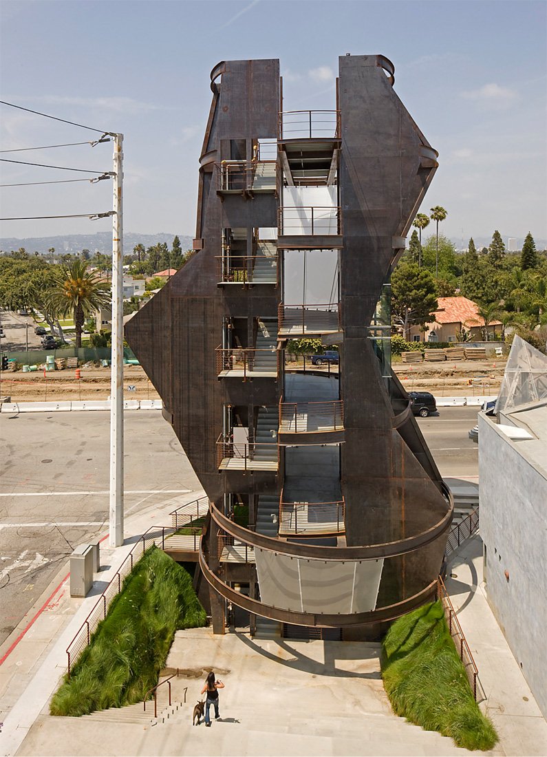 Architecture : Samitaur Tower in Culver City, California by Eric Owen ...