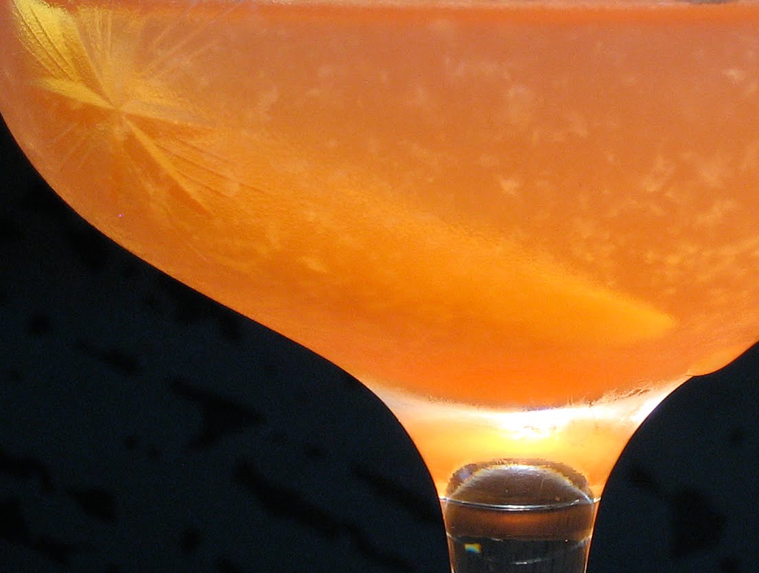 Fogged In Lounge: Bronxathon: Obligatory Raspberry Cocktail