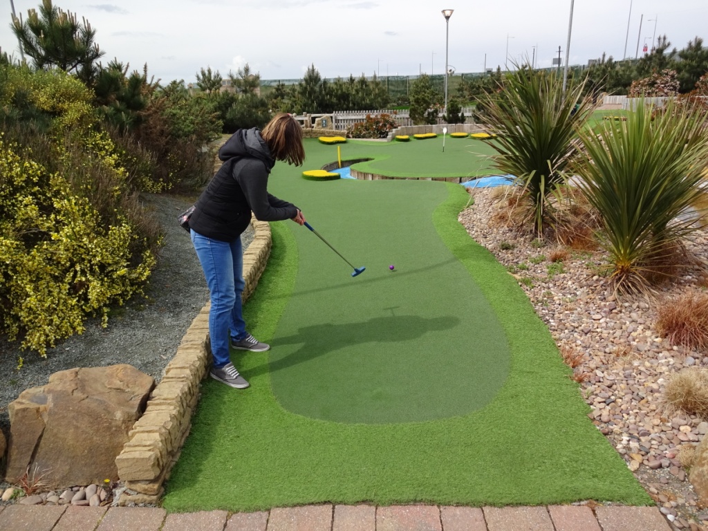 The Ham and Egger Files: Championship Mini Golf in New Brighton