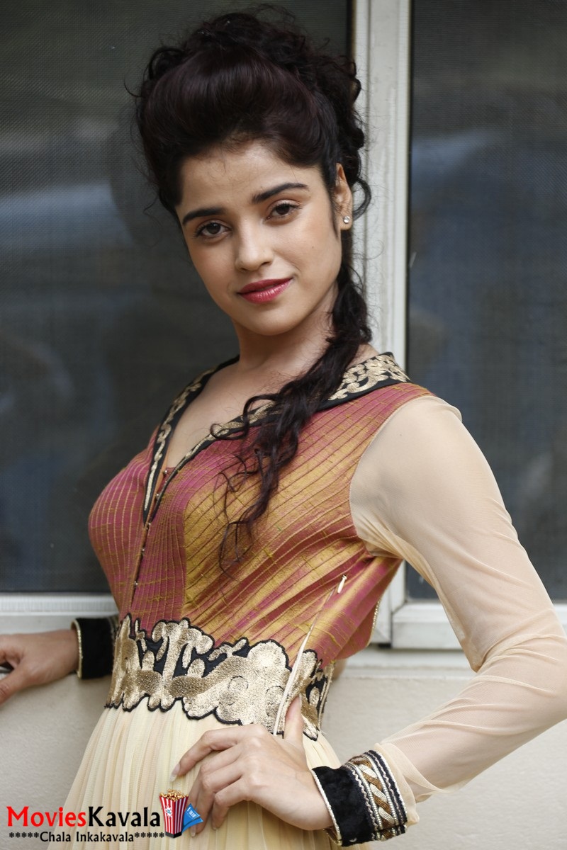 pgecet-2013: Piya Bajpai Latest Photoshoot stills