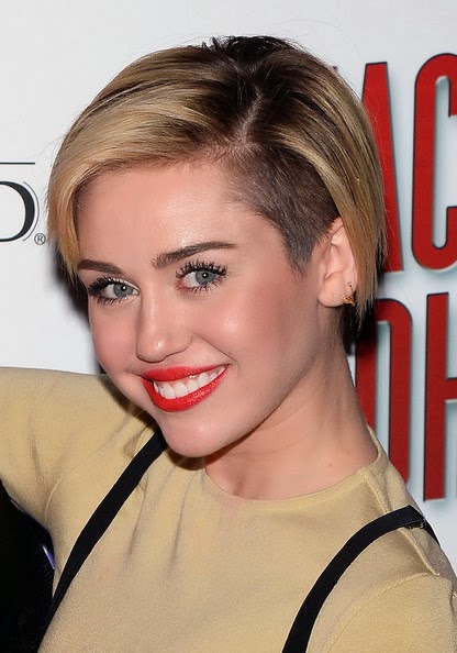 Hairstyle Photo: Miley Cyrus Side Parted Straight Cut Hairstyle Picture