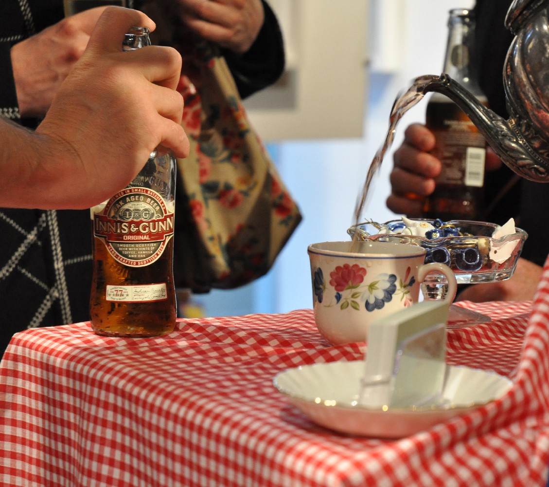 The Red Door: @AJLAphotostudio documents distinguished artist - Ewan ...