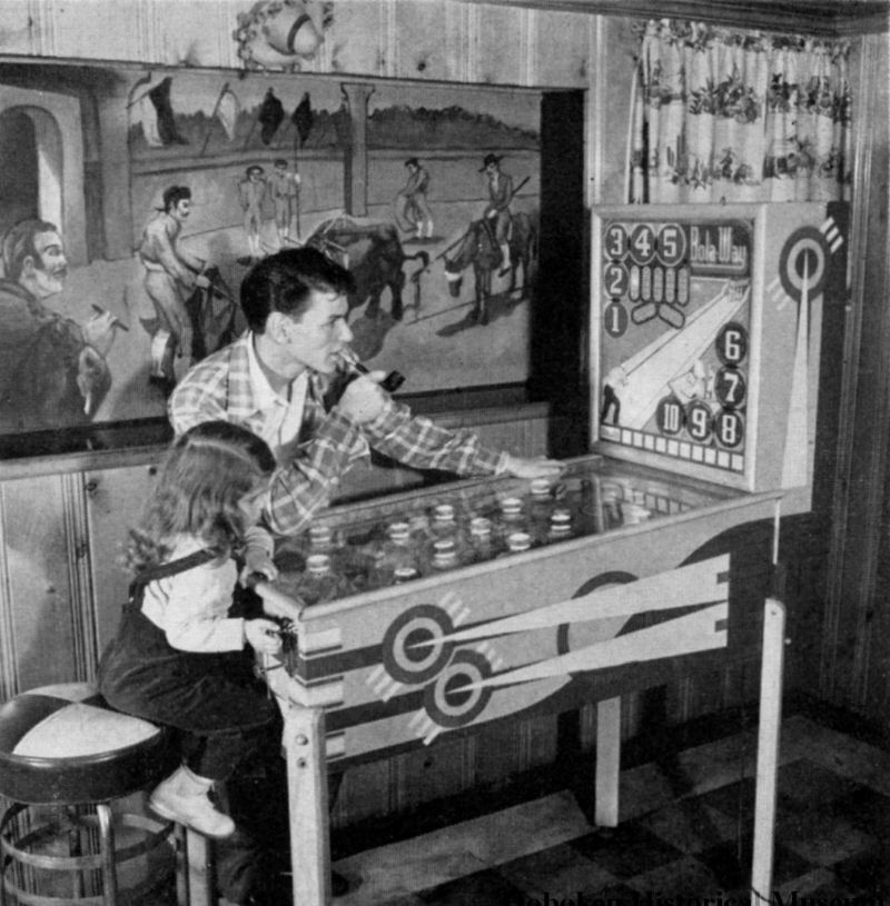 20 Candid Vintage Photographs of Rock Stars Playing Pinball ~ Vintage ...