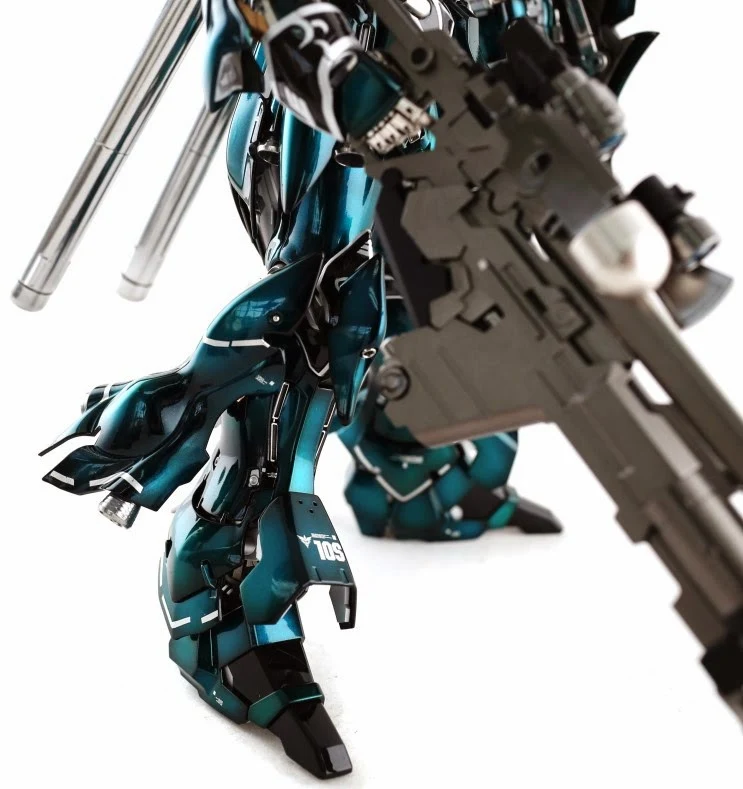 Custom Build: MG 1/100 MSN-06S Sinanju "Emerald Blue"