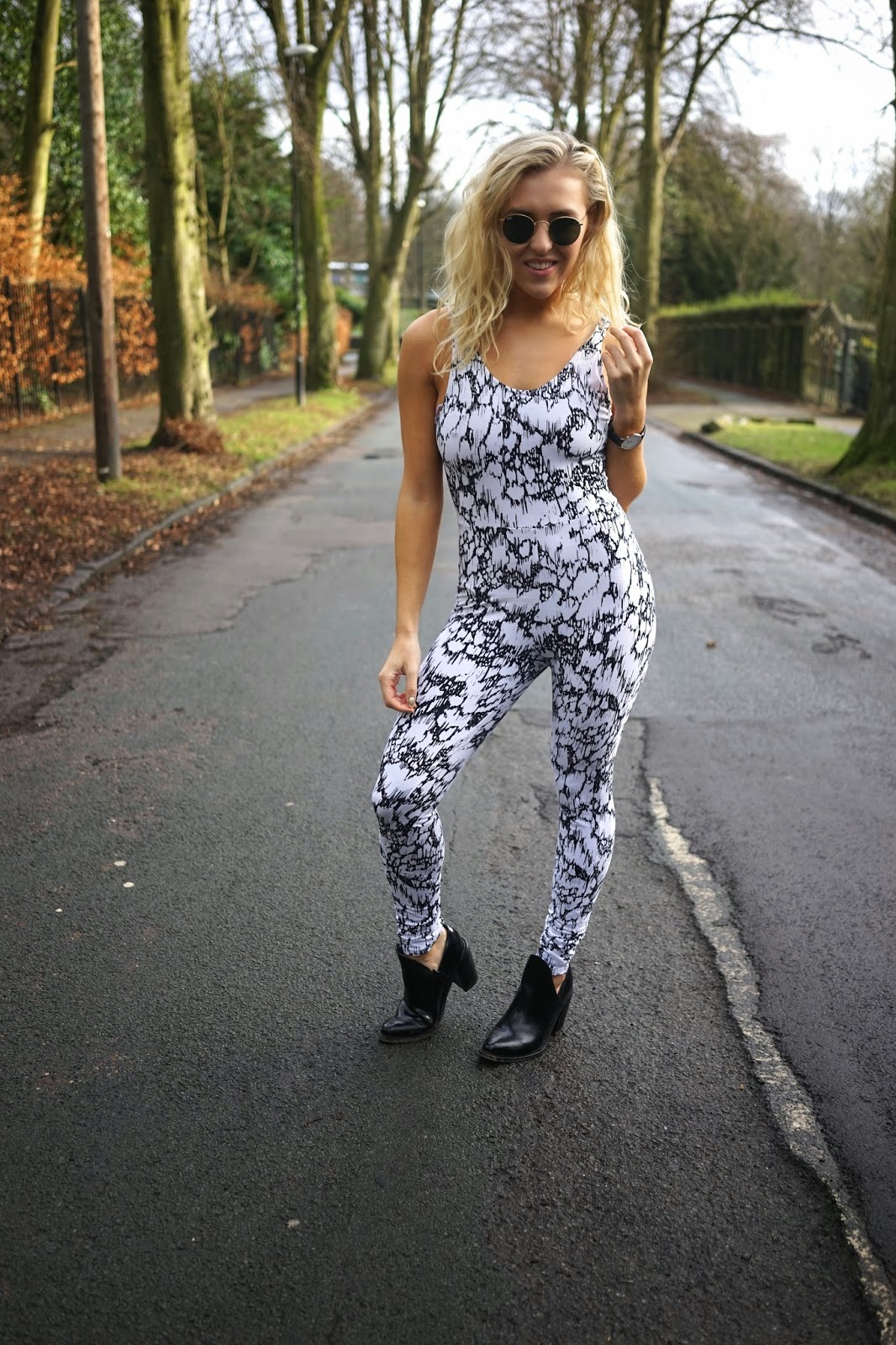 Emtalks: The Motel Unitard; Wearing A Unitard!