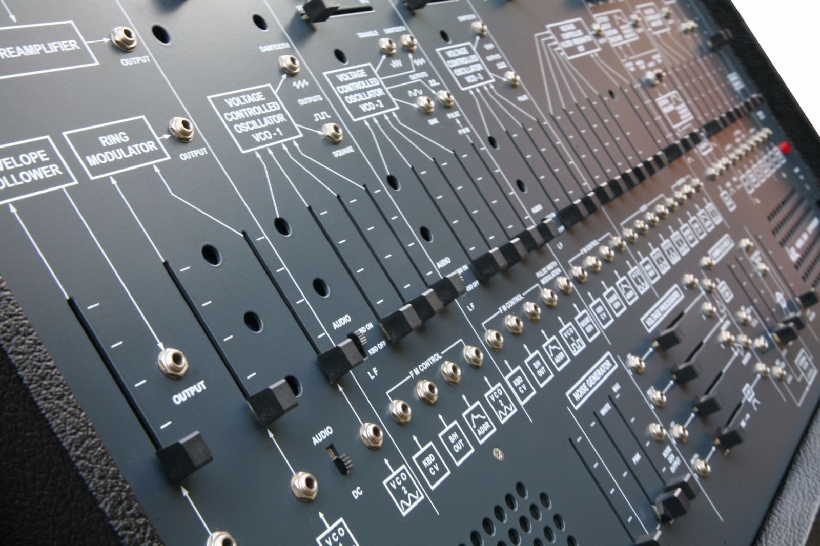 MATRIXSYNTH: Arp 2600 + 3604P Synthesizer Restored by RL Music