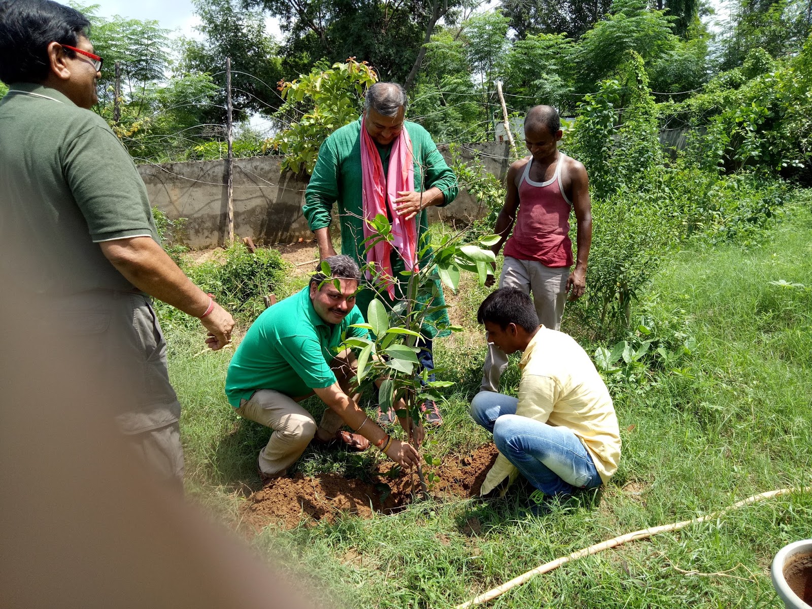 SELF SUSTAINABLE COMMUNITY