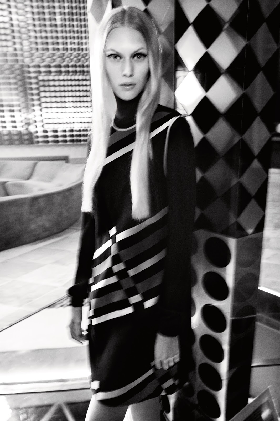 graphic impact: juliana schurig by tom munro for us harper's bazaar ...