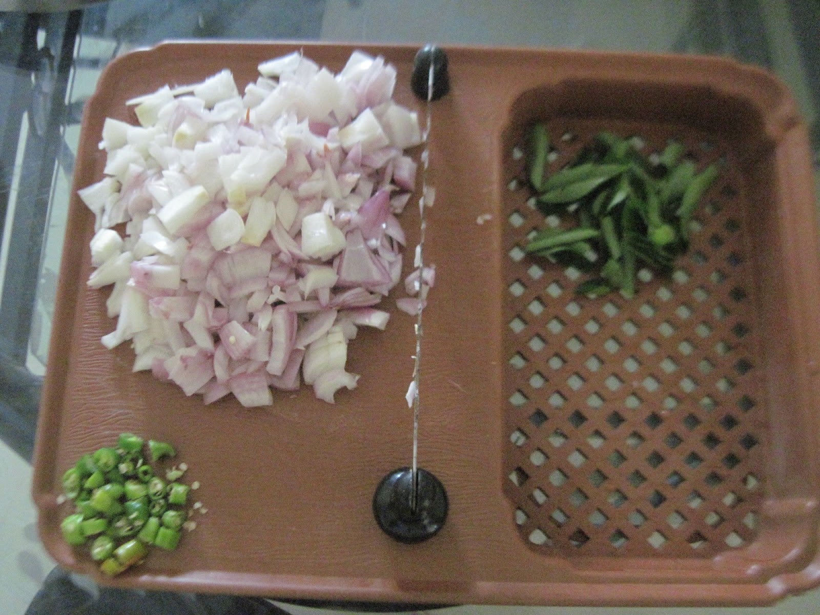 Dustbin: Making of Sura Fish Puttu