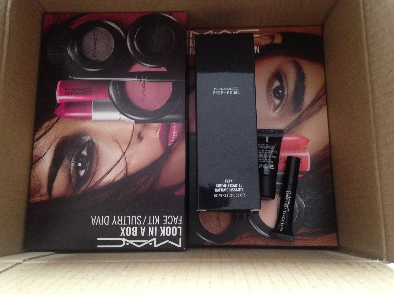 Sharin Hussain: MAC LOOK IN A BOX ALL SETS