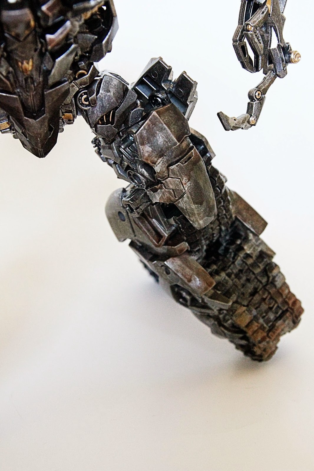 Minor/Repaint: - Leader Class Megatron 2009 ROFT custom | TFW2005 - The ...