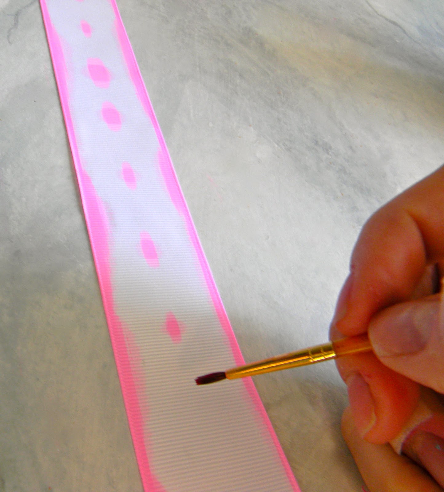 GORGEOUS SHINY THINGS: I test out the "Dip- Dye" Trim DIY