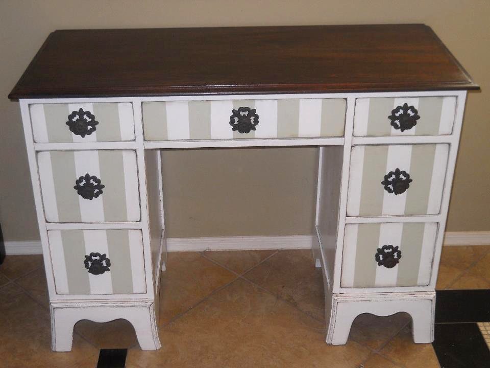 HOUSE UNDERCOVER: Vintage Desk Redo